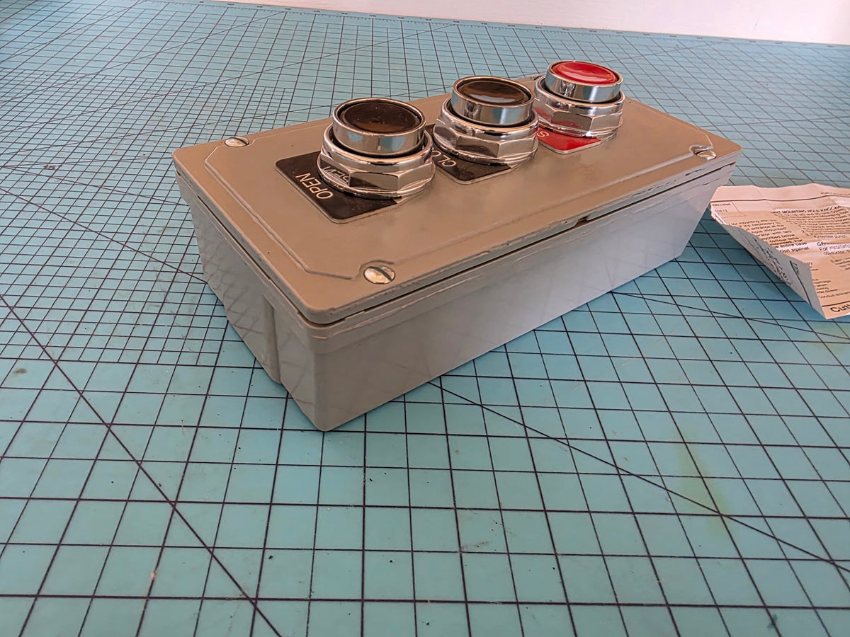 Open/Close, Stop Push Button Door Controller – flyoffthetruck.com