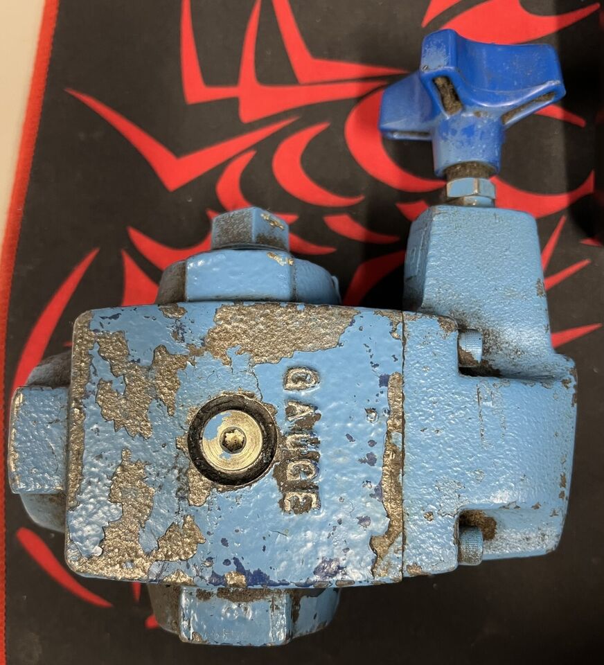 Eaton Vickers Adjustable Relief Valve (500-2000 psi) – flyoffthetruck.com